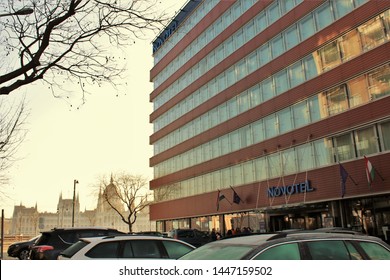 Novotel Logo Vector (.AI) Free Download