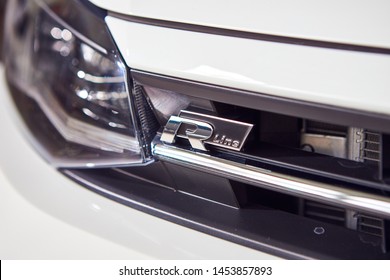VW R Logo Vector (.AI) Free Download