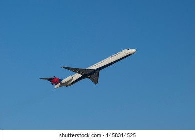 Delta airlines Logo Vector (.EPS) Free Download