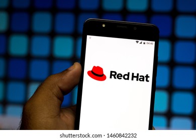 Linux Red Hat Logo Vector (.EPS) Free Download