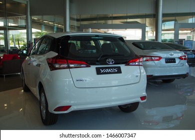 Yaris Logo Vector (.EPS) Free Download