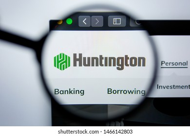 Huntington Logo Vector (.EPS) Free Download