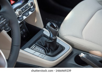 Elantra Logo