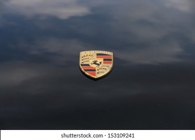Porsche 911 targa 4s Logo Vector (.CDR) Free Download