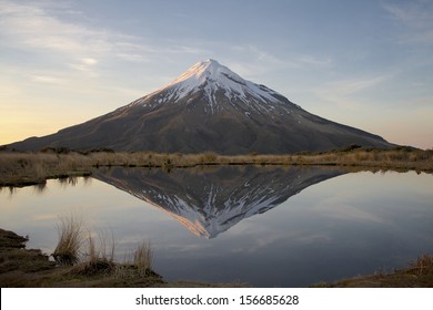 Mount Taranaki at New Zealand 4K wallpaper download