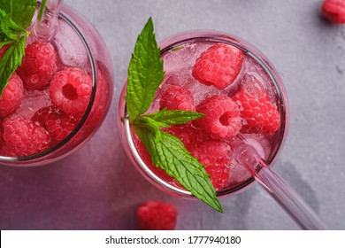 Raspberries Cocktail with Mint 4K wallpaper download