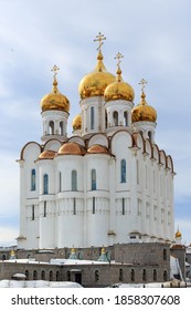 Church in Russia HD wallpaper download