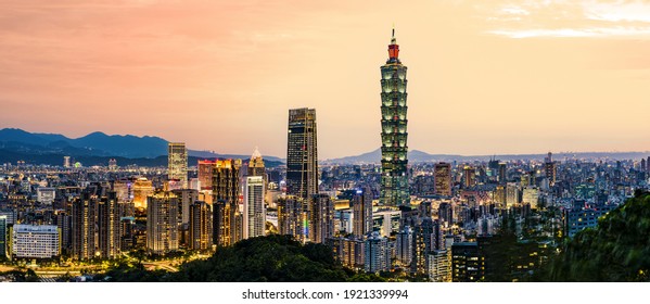 Taipei Neon City, Taiwan 4K wallpaper download