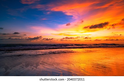 Sunset Color by the Beach 4K wallpaper download