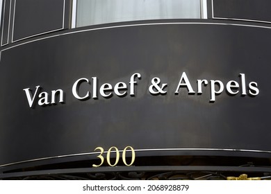 Van Cleef And Arpels Logo