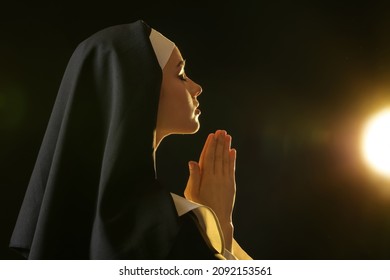 The dark nun 4K wallpaper download