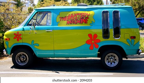Scooby Doo Logo Vectors Free Download