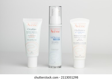Avene Logo