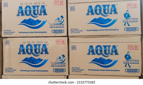 Aqua Danone Logo