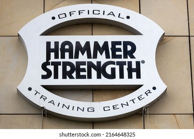 Hammer Strength Logo