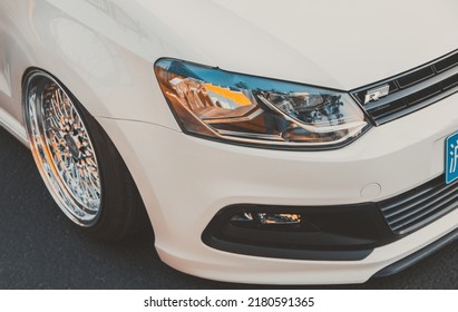 Hellaflush Logo Vector