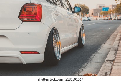 Hellaflush Logo Vector