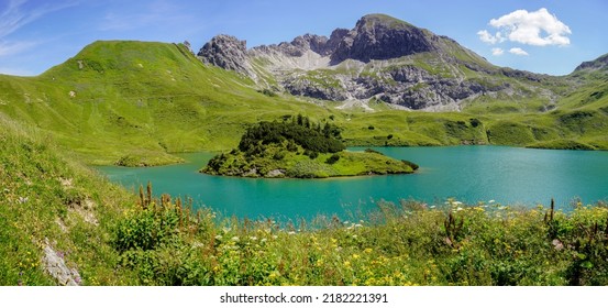 Green alps 4K wallpaper download
