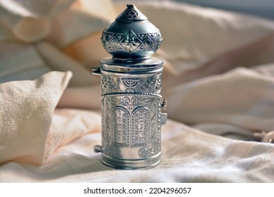 Jewish Opened Sefer Torah Parashat Ekev 2K wallpaper download