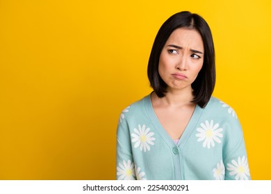 Sad girl sitting on rock 2K wallpaper download