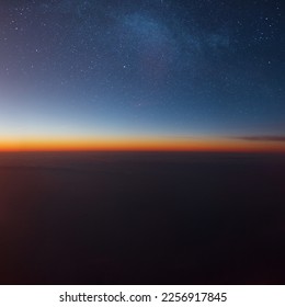 Fly by Night 4K wallpaper download