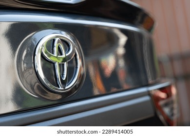 Yaris Logo Png