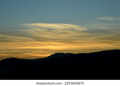 Sunrise behind the hills 4K wallpaper download