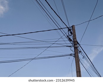 Sunrise Utility pole 4K wallpaper download