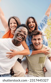 Happy Friends House Art 4K wallpaper download