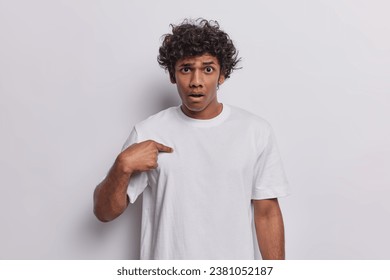Who Me? 4K wallpaper download