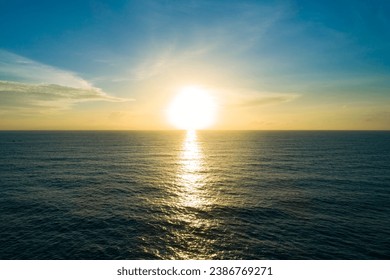 Amazing Blue Ocean view 2K wallpaper download