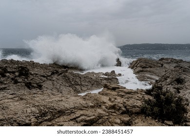 Waves at the rocky shore HD wallpaper download