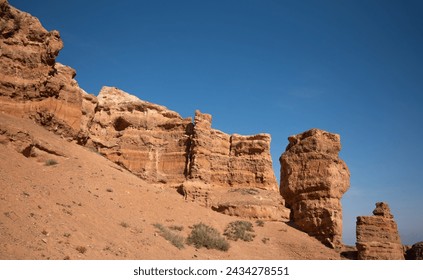 Sky and cliffs in red and blue tones 4K wallpaper download
