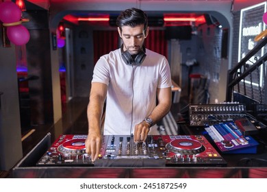 DJ Beat Mixing 2K wallpaper download