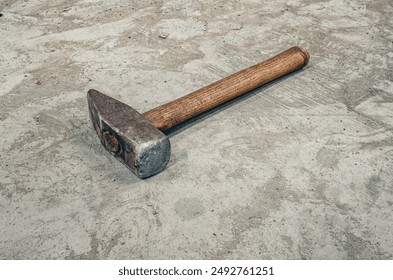 Warrior Girl Using Hammer 4K wallpaper download