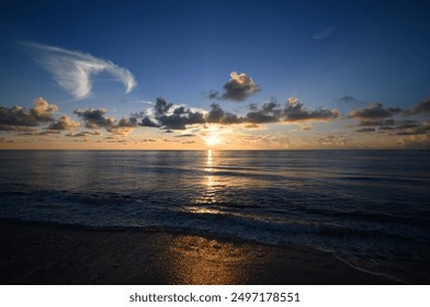 Ocean Sundown 4K wallpaper download