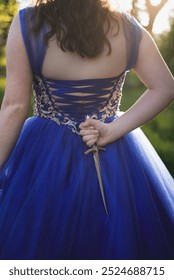Women warrior with dagger HD wallpaper download