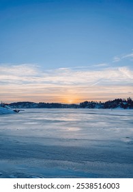 Winter Sunset over Frozen Lake 2K wallpaper download