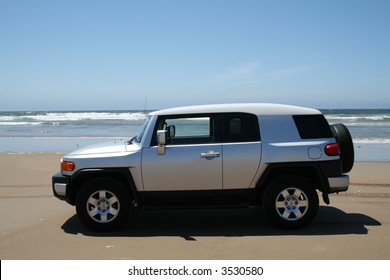 Toyota FJ CRUISER Logo Vector (.EPS) Free Download