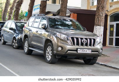 Toyota Land Cruiser Logo Vector (.CDR) Free Download