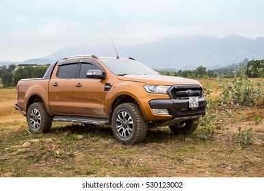4x4 FORD RANGER Logo Vector (.AI) Free Download