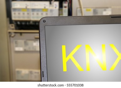 KNX Logo Vector (.SVG) Free Download