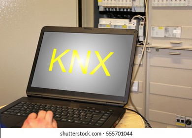 KNX Logo Vector (.SVG) Free Download