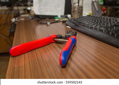 Knipex Logo Vector (.EPS) Free Download