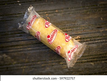 Twinkie Logo Vector (.EPS) Free Download