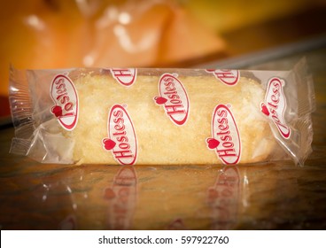 Twinkie Logo Vector (.EPS) Free Download