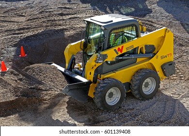 Wacker Neuson Logo