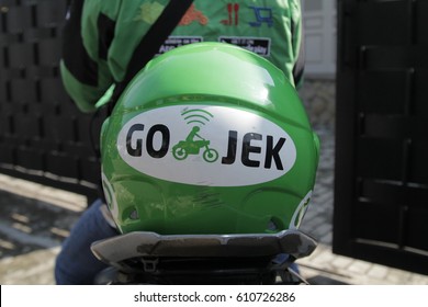Gojek Logo Vector (.AI) Free Download