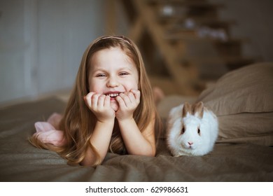 Little Girl with Rabbit HD wallpaper download