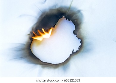 Fire in a Hole 4K wallpaper download